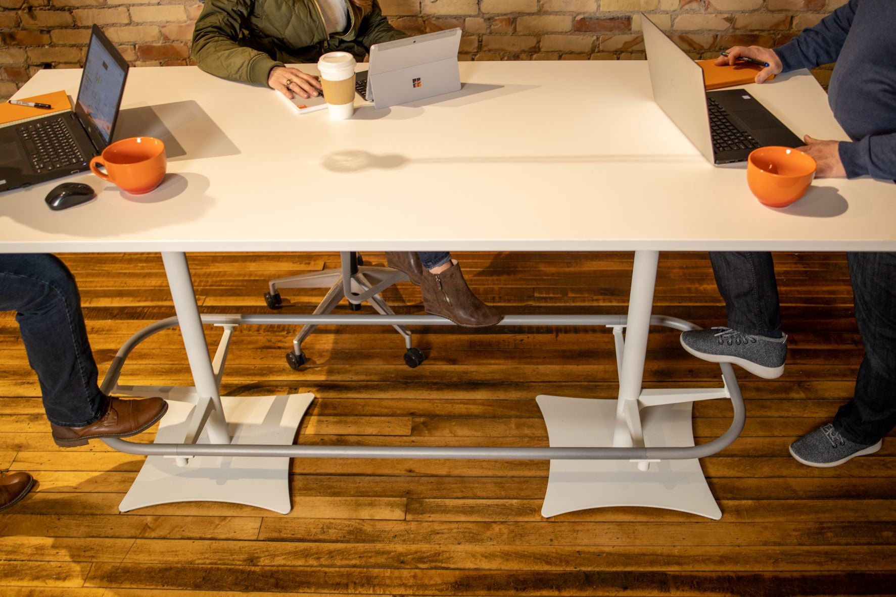 Scene Footring Tables – Simii NorthAmerica